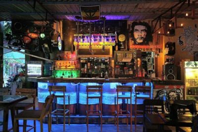 Pub là gì? Pub và bar khác nhau như thế nào?